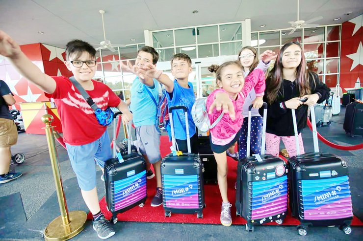 ANSL » Los Mini Programadores ya llegaron a Disney y comenzarán a vivir ...