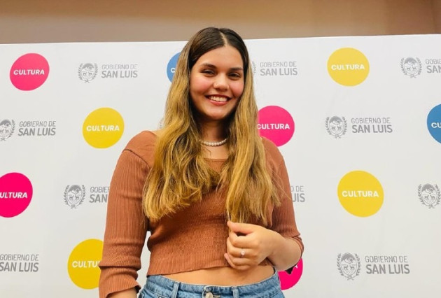 ANSL » Valentina Olguin: canta desde niña, estudia Bioquímica y sueña ...