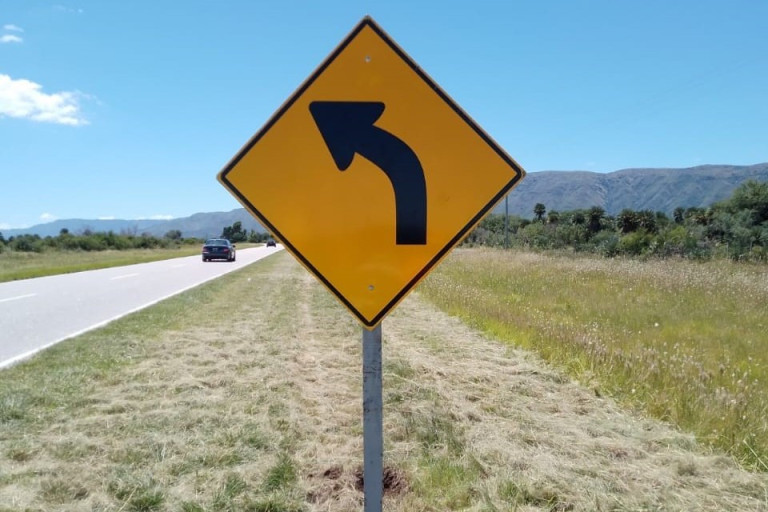 ANSL » El Ente Control de Rutas sumó más de 180 nuevos carteles viales ...